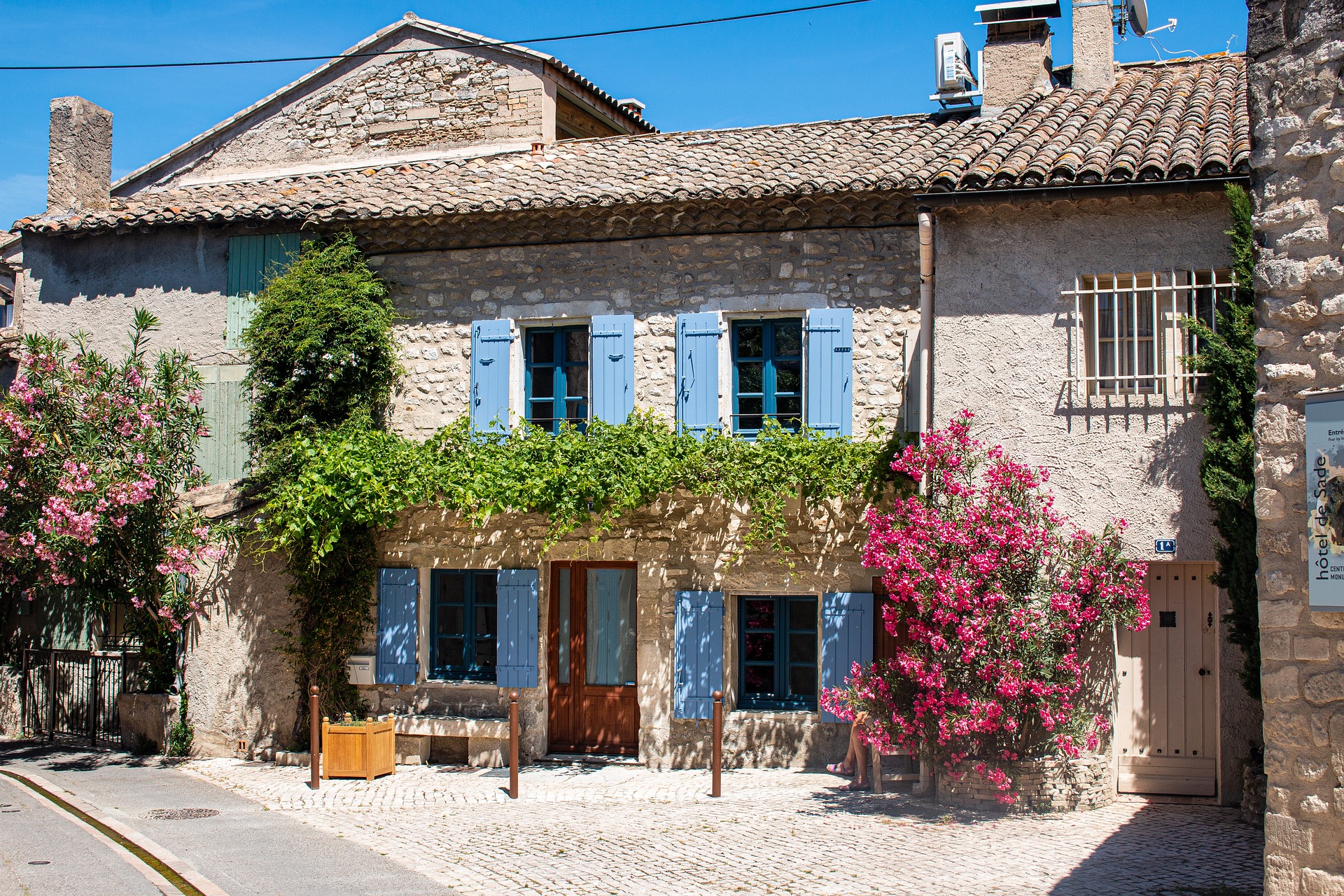 10 Great Reasons To Visit Saint Remy de Provence